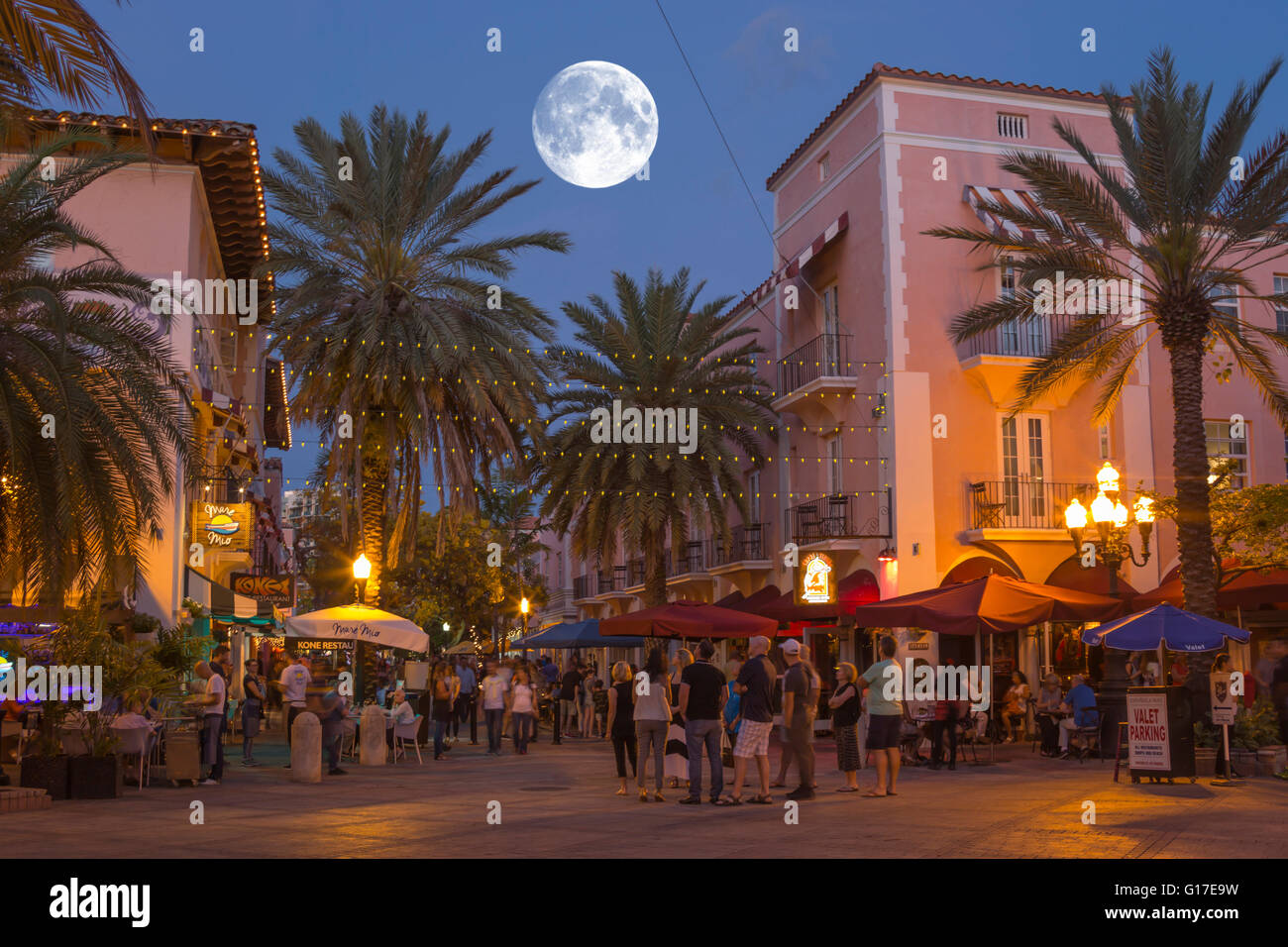 RESTAURANTS ESPANOLA WAY HISTORIC SPANISH VILLAGE MIAMI BEACH FLORIDA ...