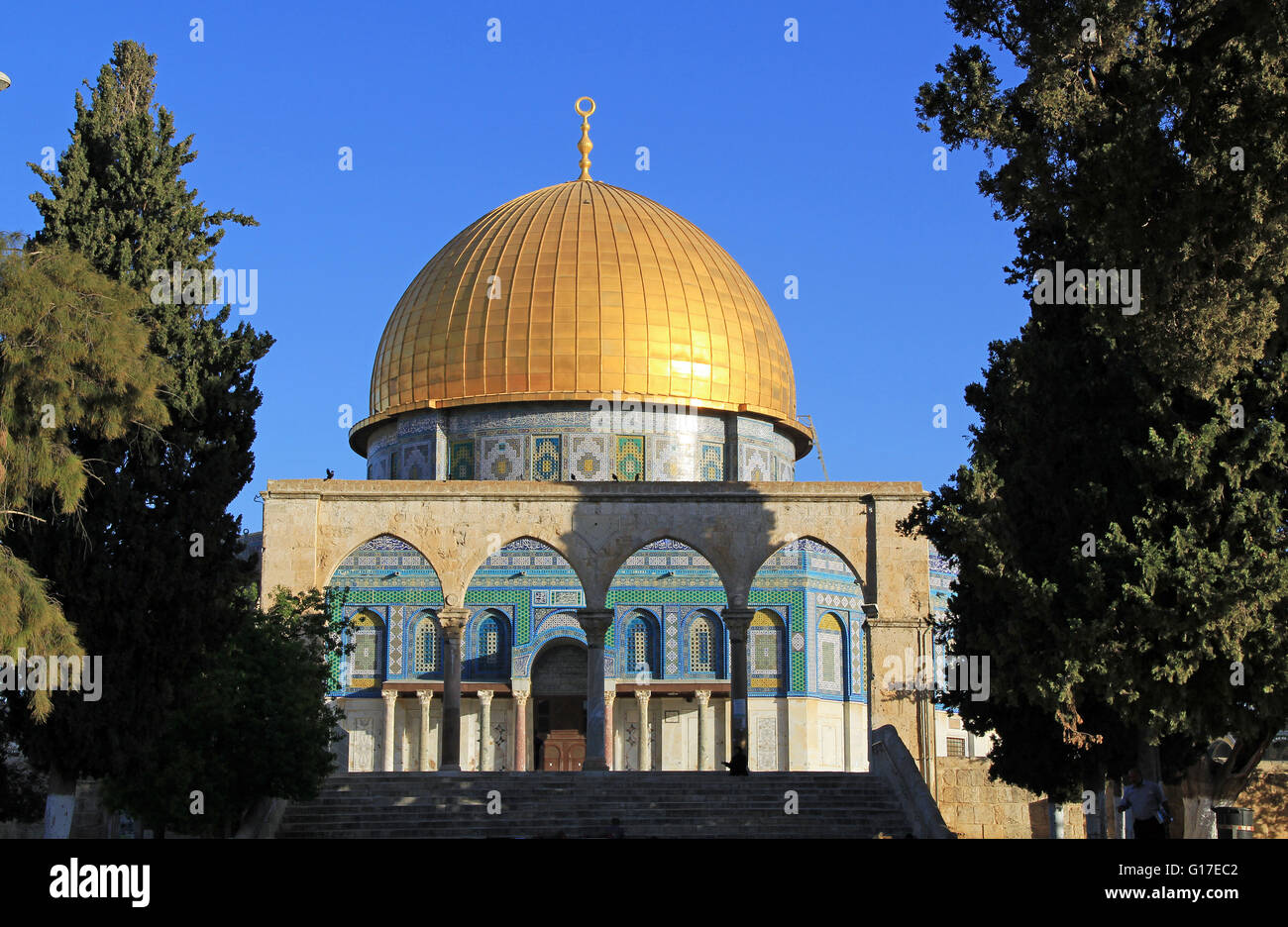 Octagon temple hi-res stock photography and images - Alamy