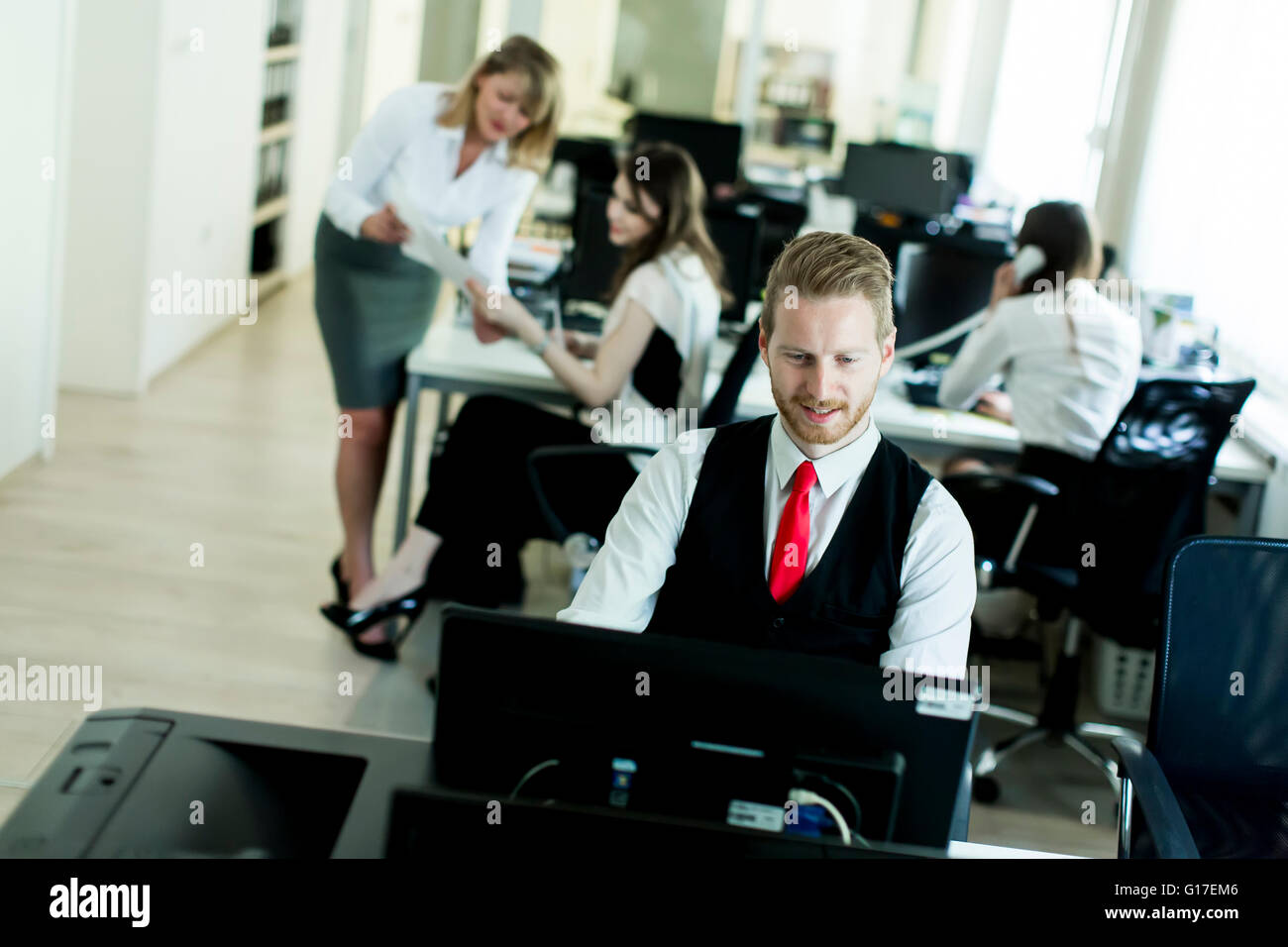 Man working in an office hi-res stock photography and images - Alamy