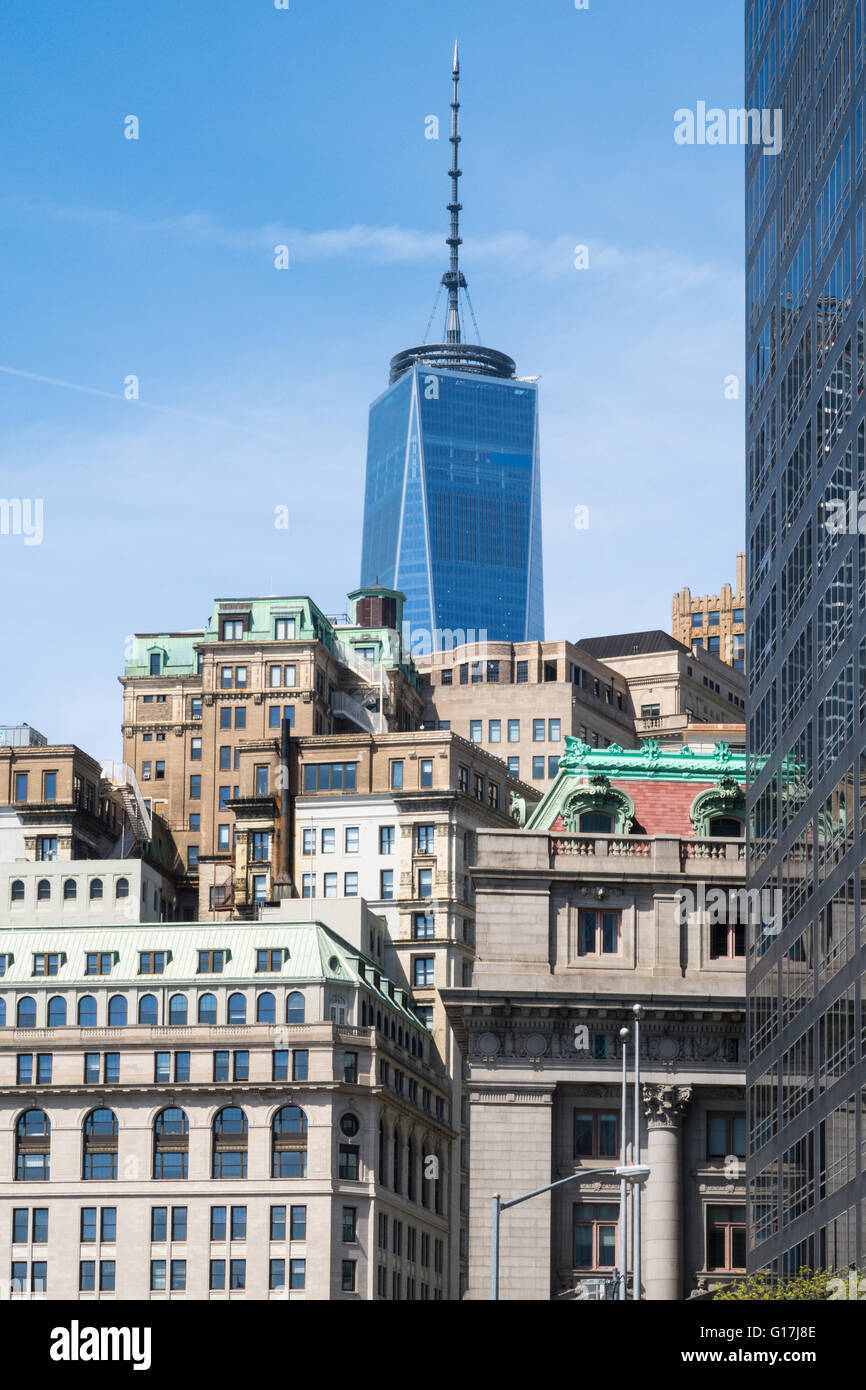 Contrasting architecture in lower Manhattan, NYC Stock Photo - Alamy