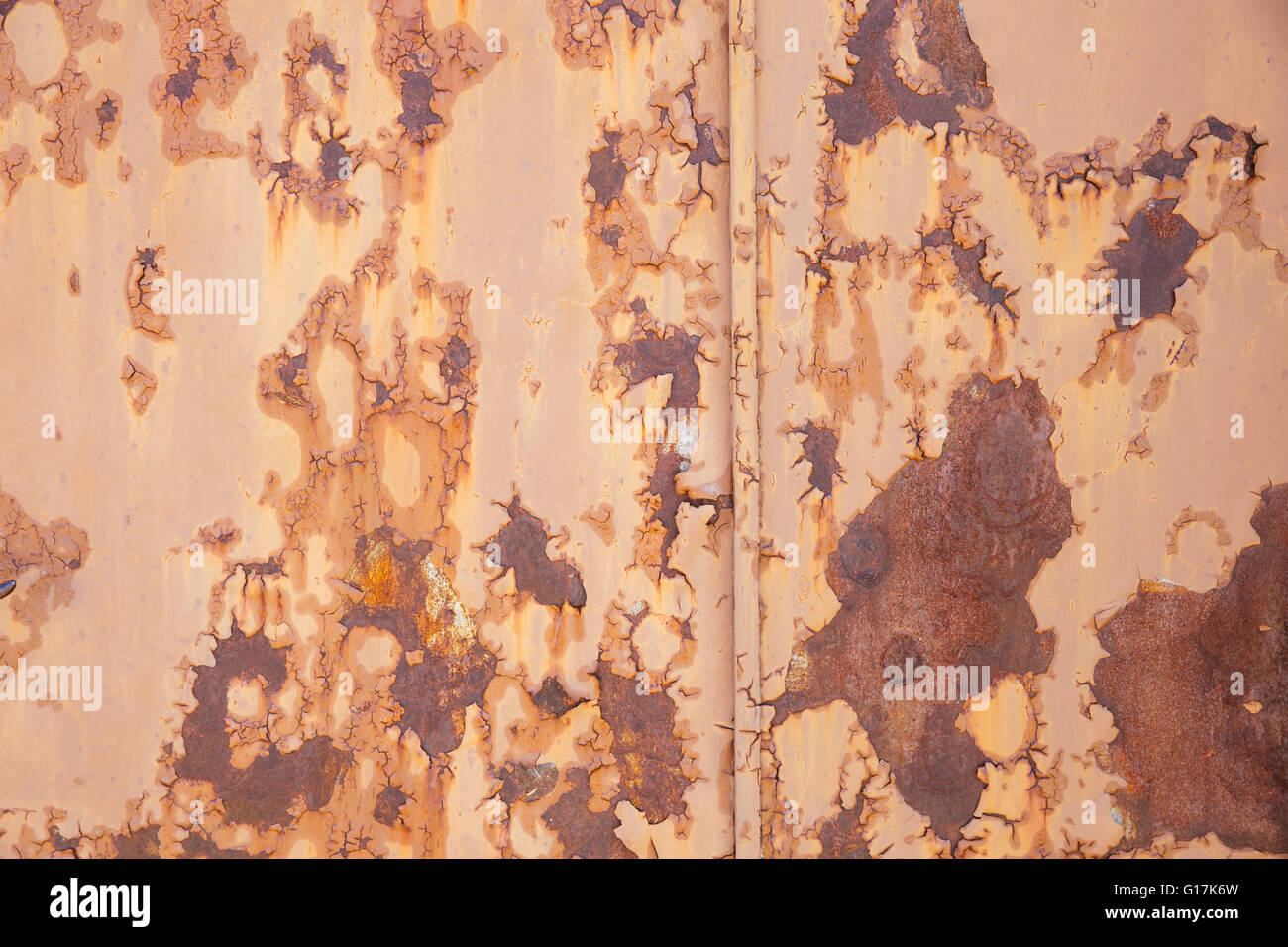 Rusty metal damaged wall Stock Photo - Alamy