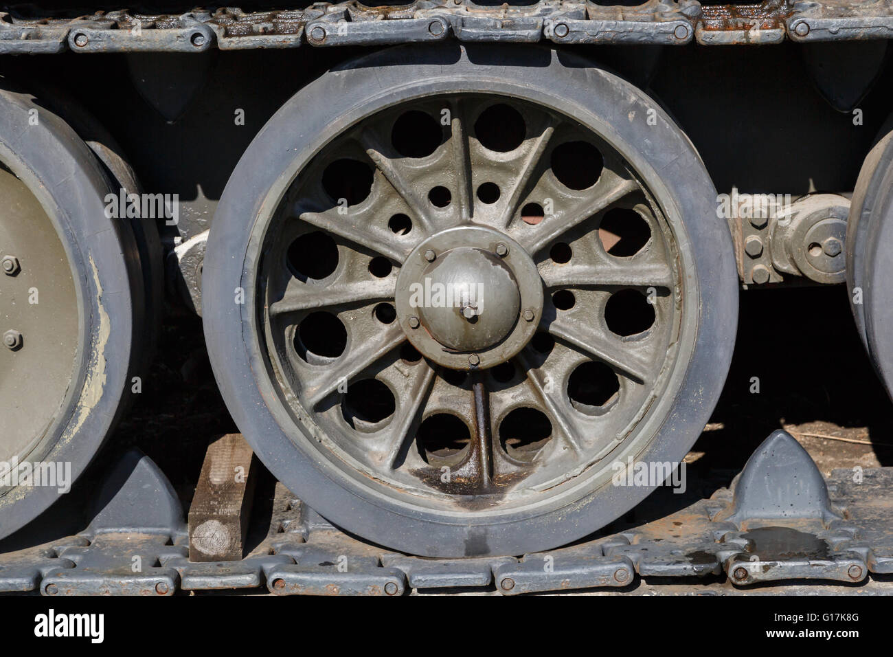 Green military armored tank Stock Photo - Alamy