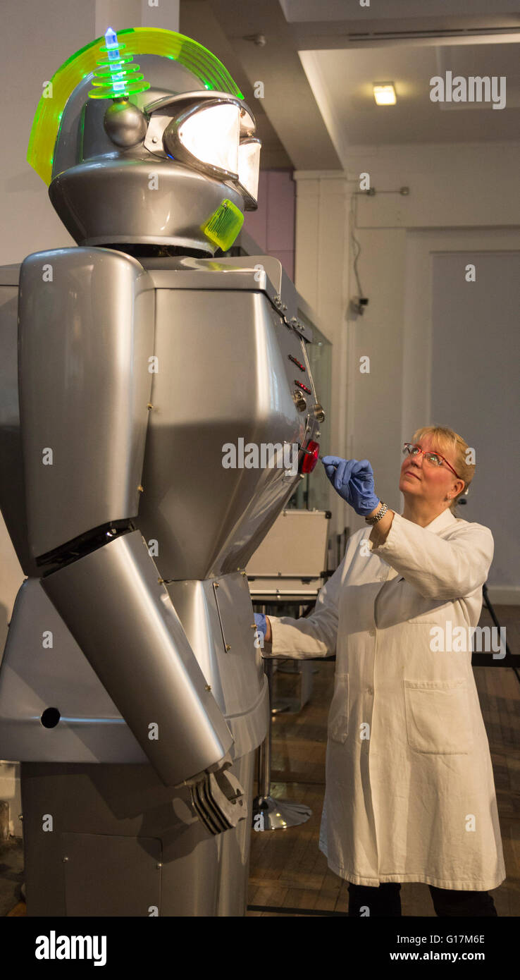 London, UK. 10 May 2016. Pictured: Conservator Kate Perks switches on ...