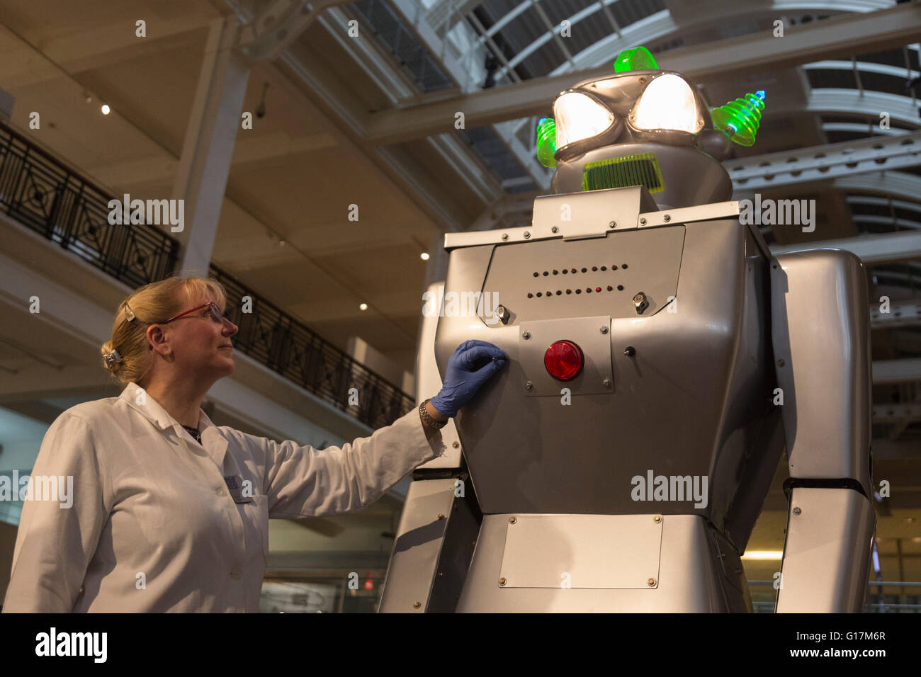 London, UK. 10 May 2016. Pictured: Conservator Kate Perks switches on ...