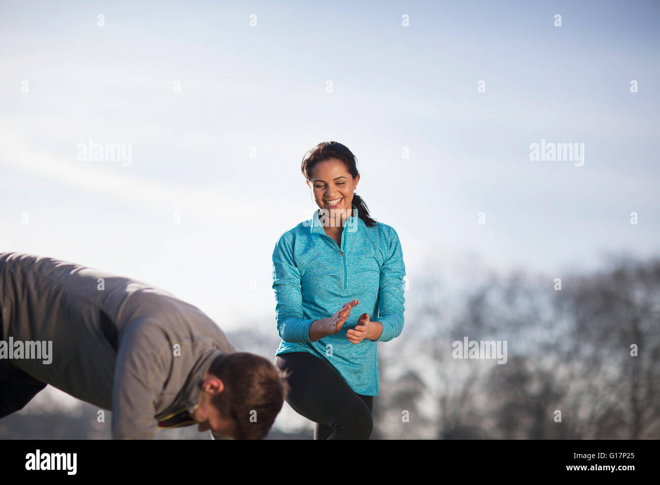 Clapping man hi-res stock photography and images - Alamy