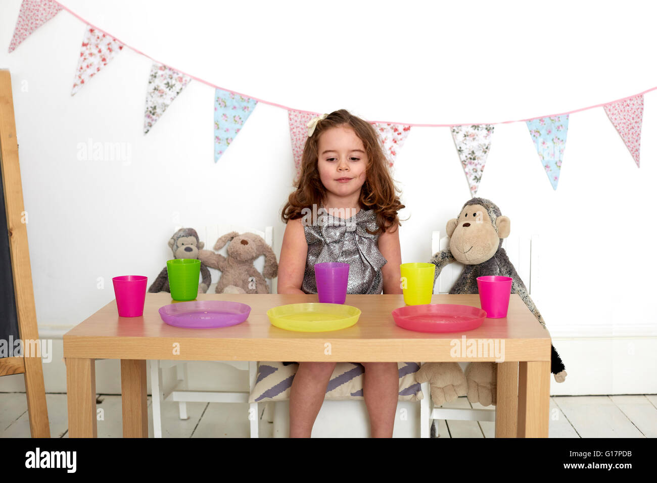 Happy girl carefree hi-res stock photography and images - Alamy