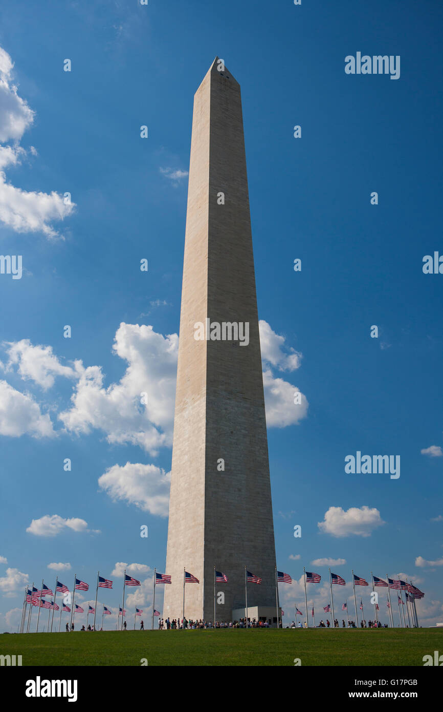 George washington monument white hi-res stock photography and images ...