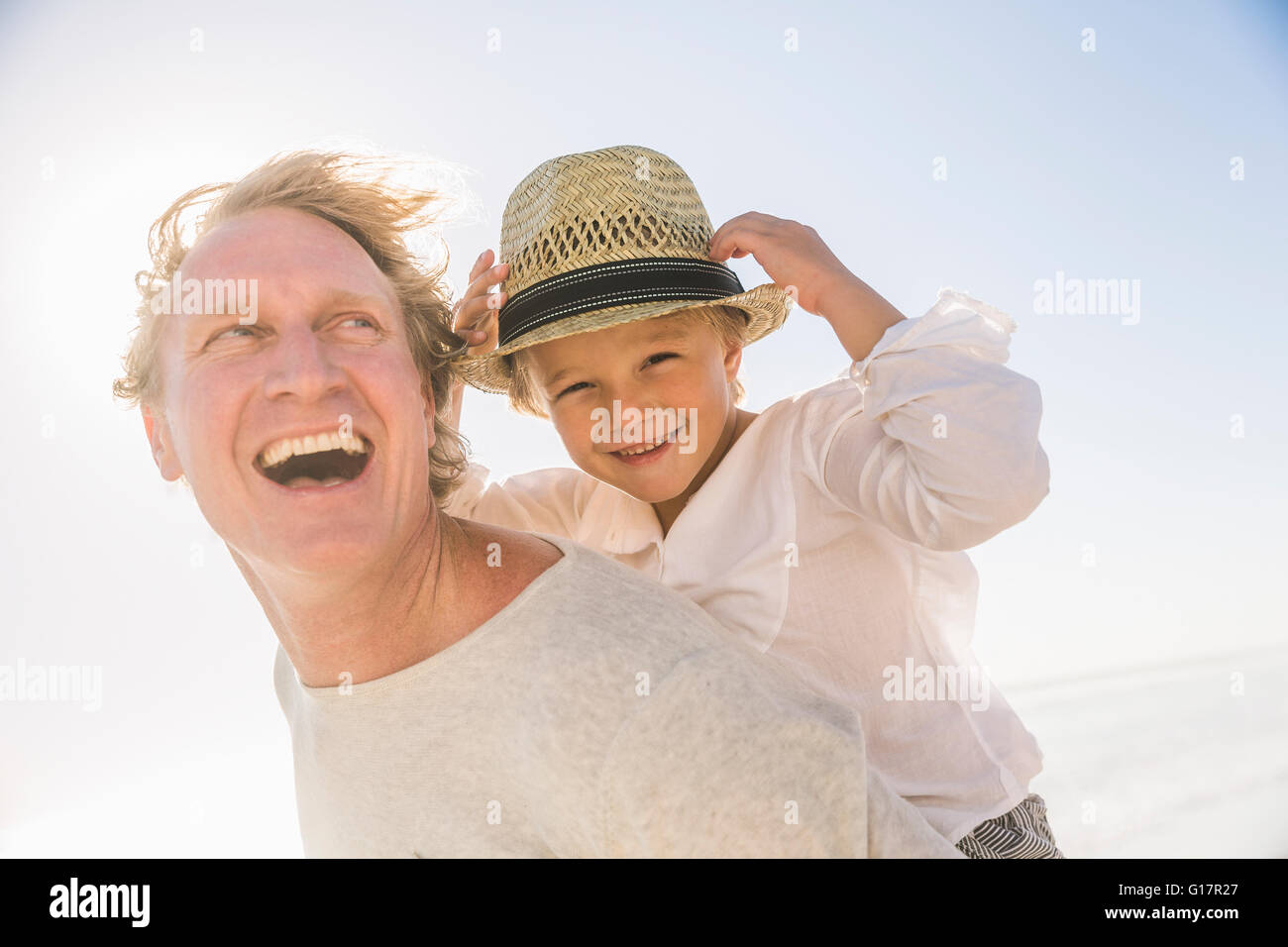 Father and son sun hi-res stock photography and images - Alamy