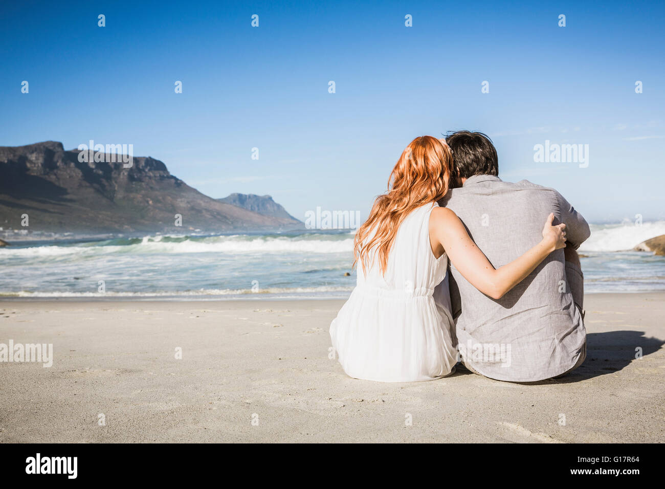 Man woman looking view hi-res stock photography and images - Alamy