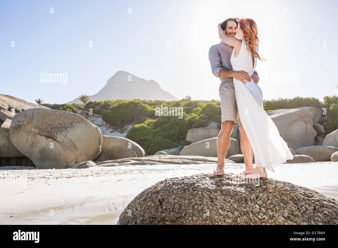 Couple rocks hi-res stock photography and images - Alamy