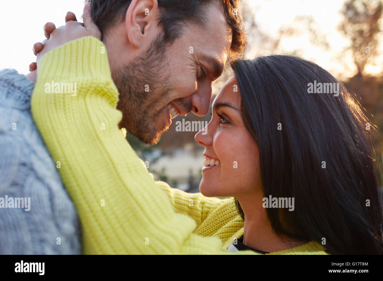 Man arm around woman hi-res stock photography and images - Alamy
