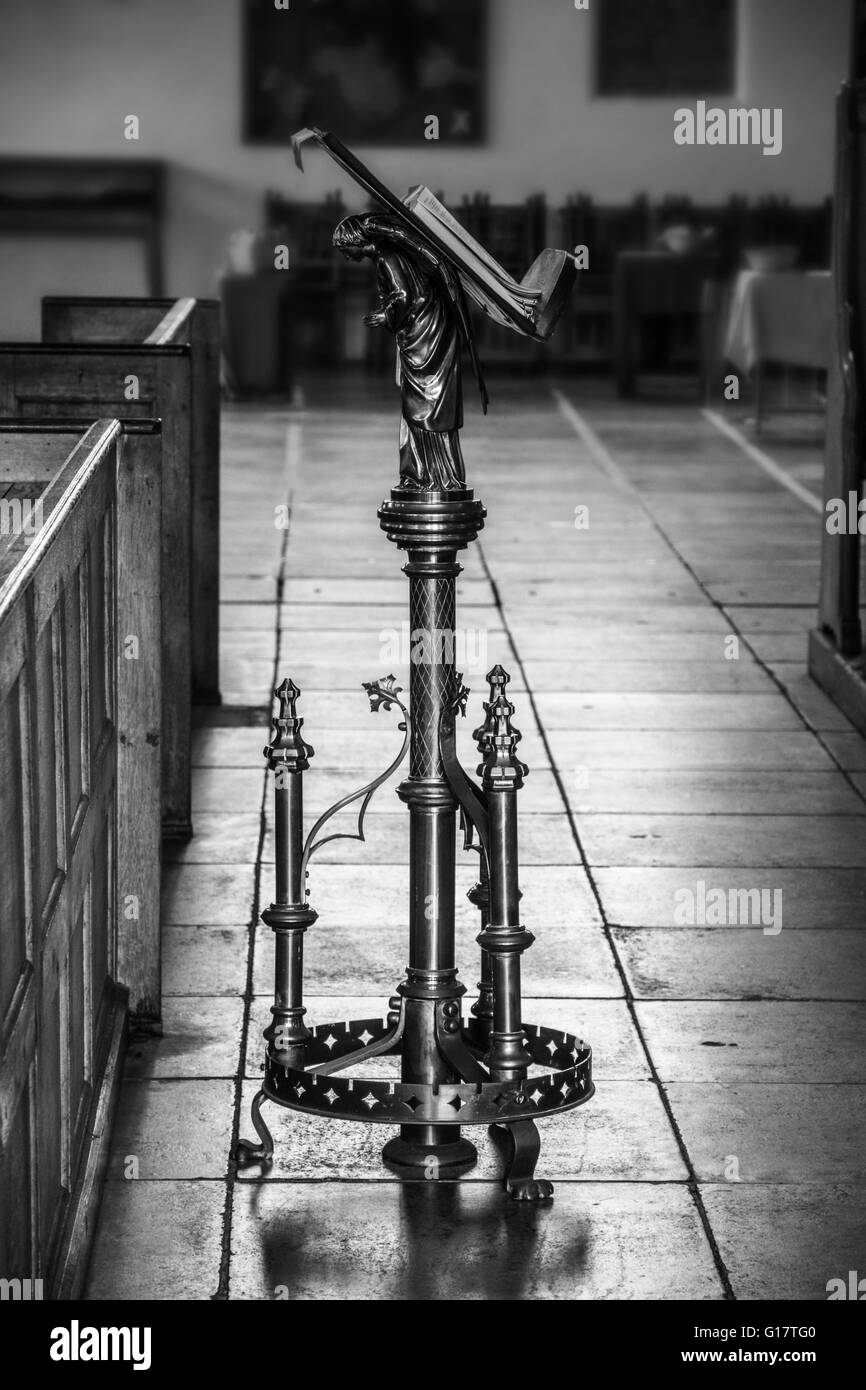 Lectern church hi-res stock photography and images - Alamy