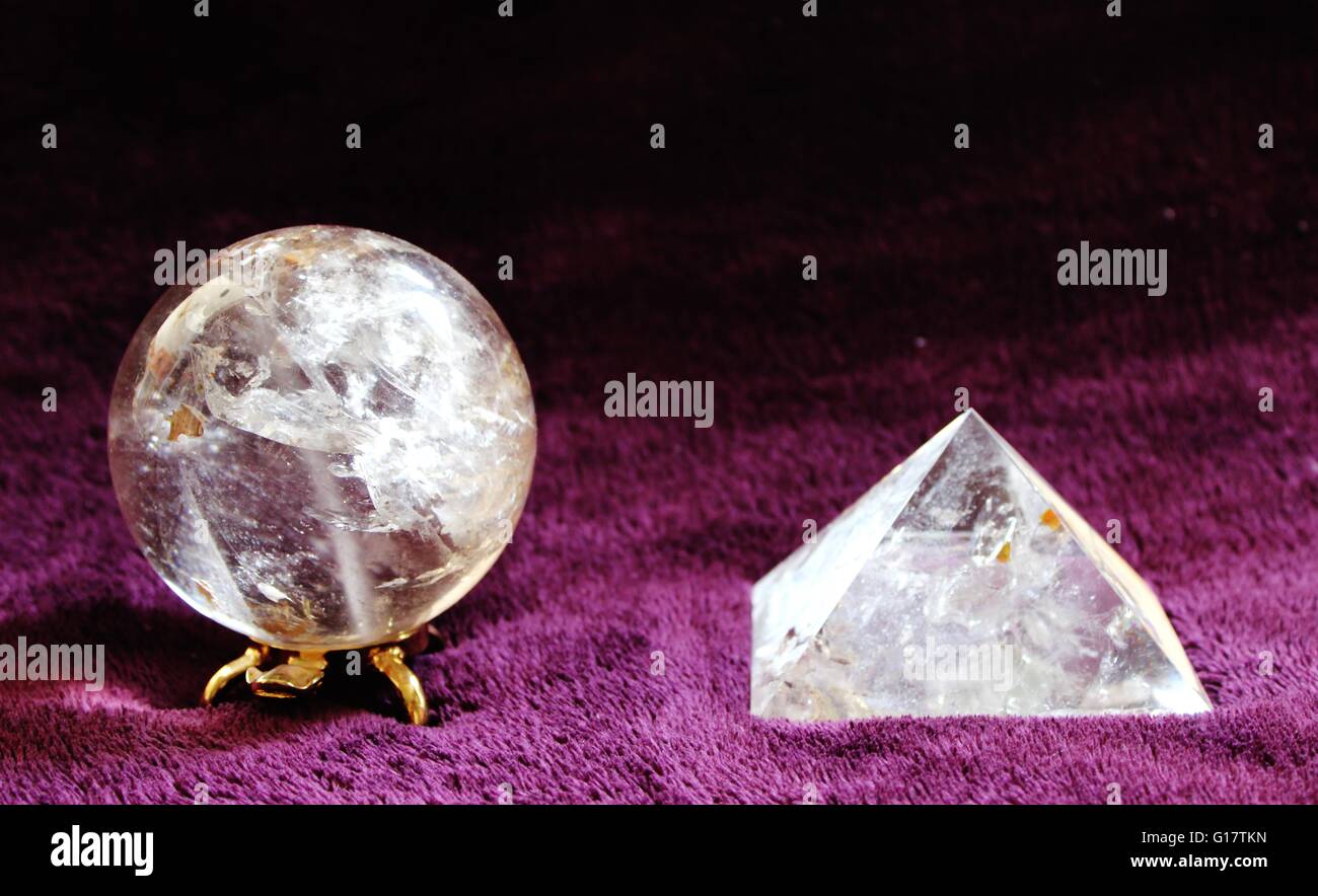 Crystal sphere hi-res stock photography and images - Alamy