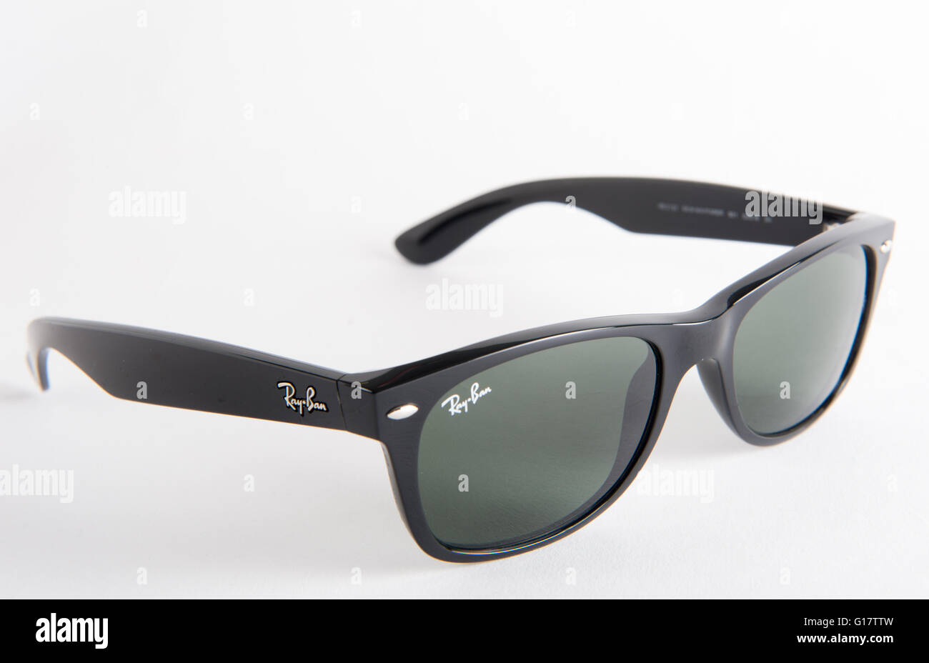 Ray Ban Wayfarer sunglasses Stock Photo - Alamy