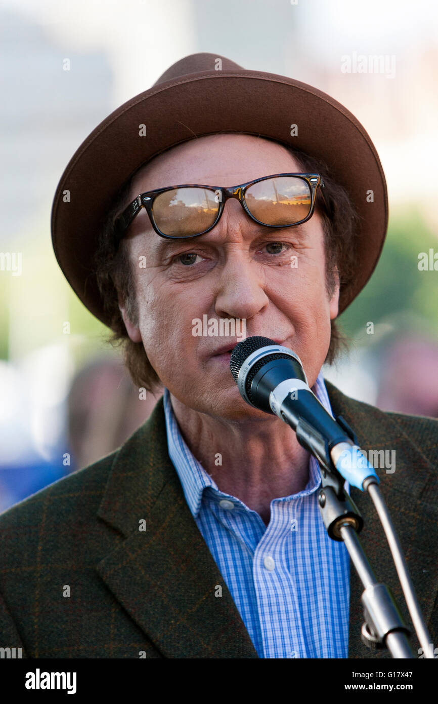 Ray Davies from the Kinks performing at the South Bank in London Stock ...