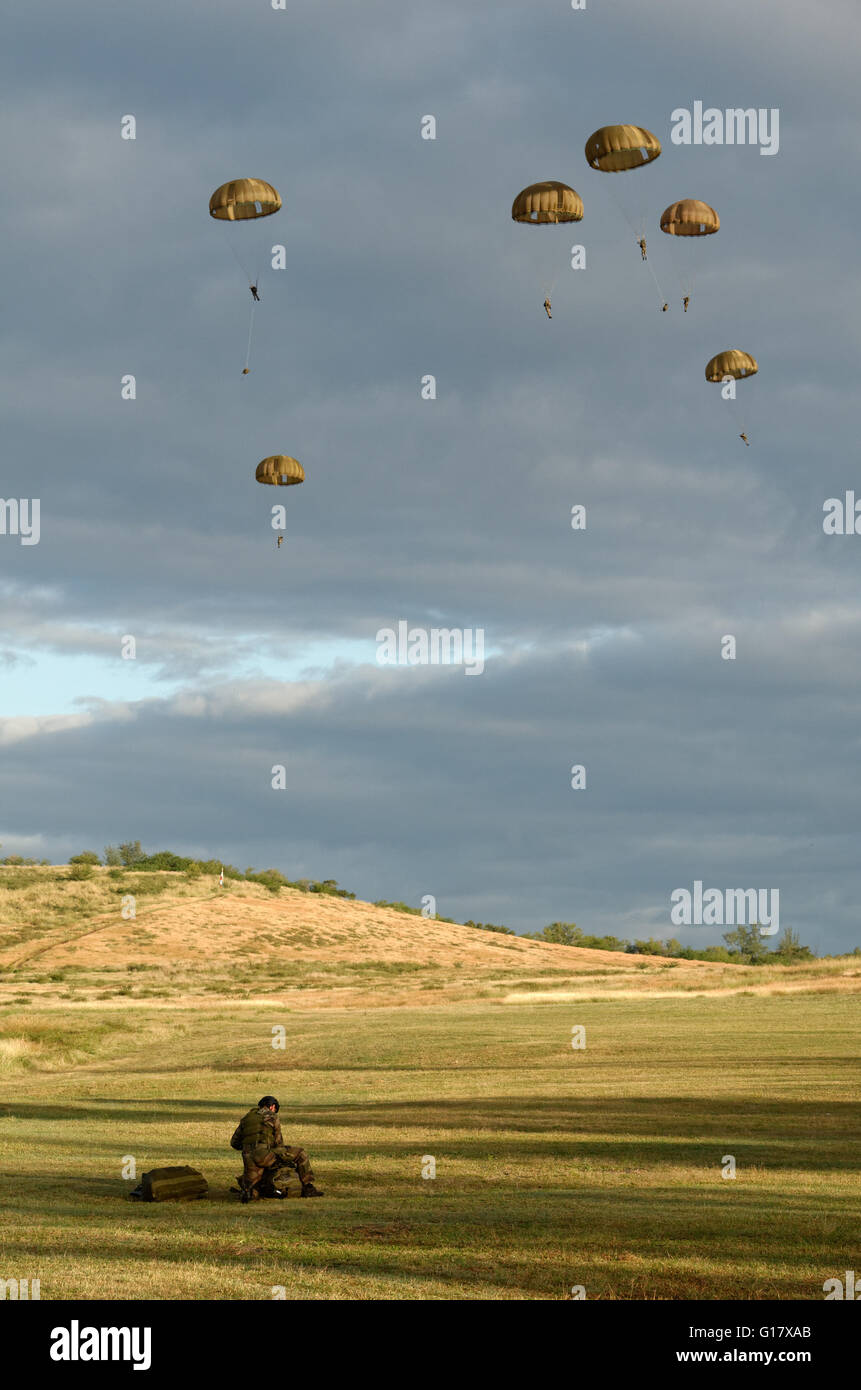 Paratroopers of the 2nd Marine Infantry Parachute Regiment, in Reunion ...