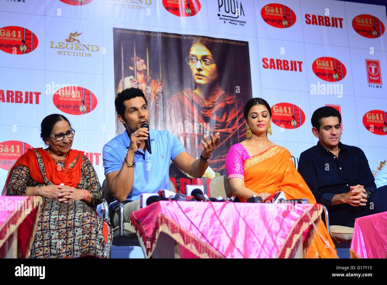 Indian movie industry hi-res stock photography and images - Alamy