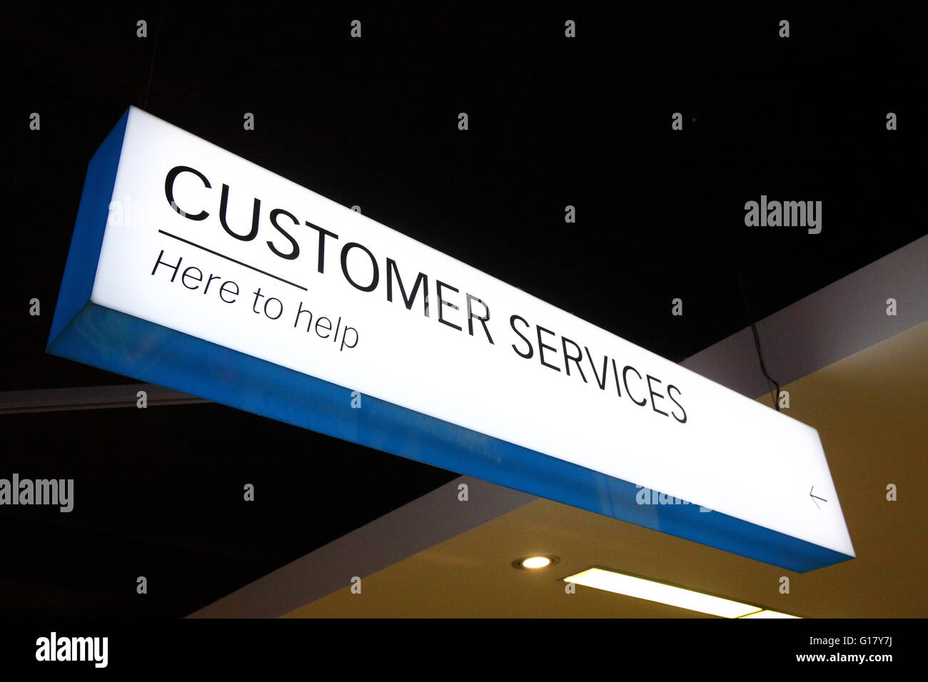 Customer services hi-res stock photography and images - Alamy