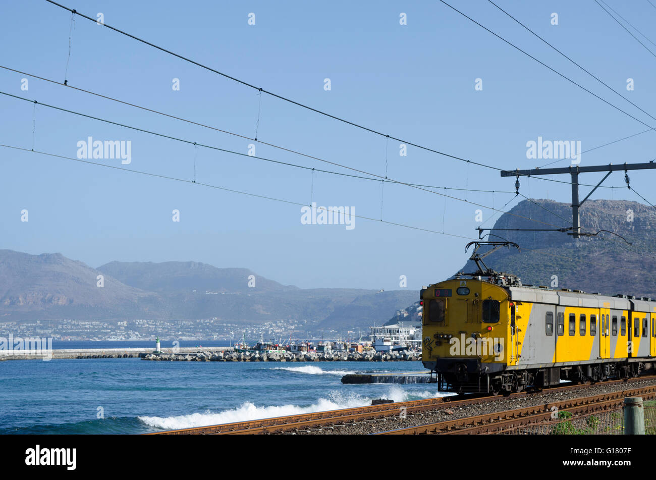 Train passing sea hi-res stock photography and images - Alamy