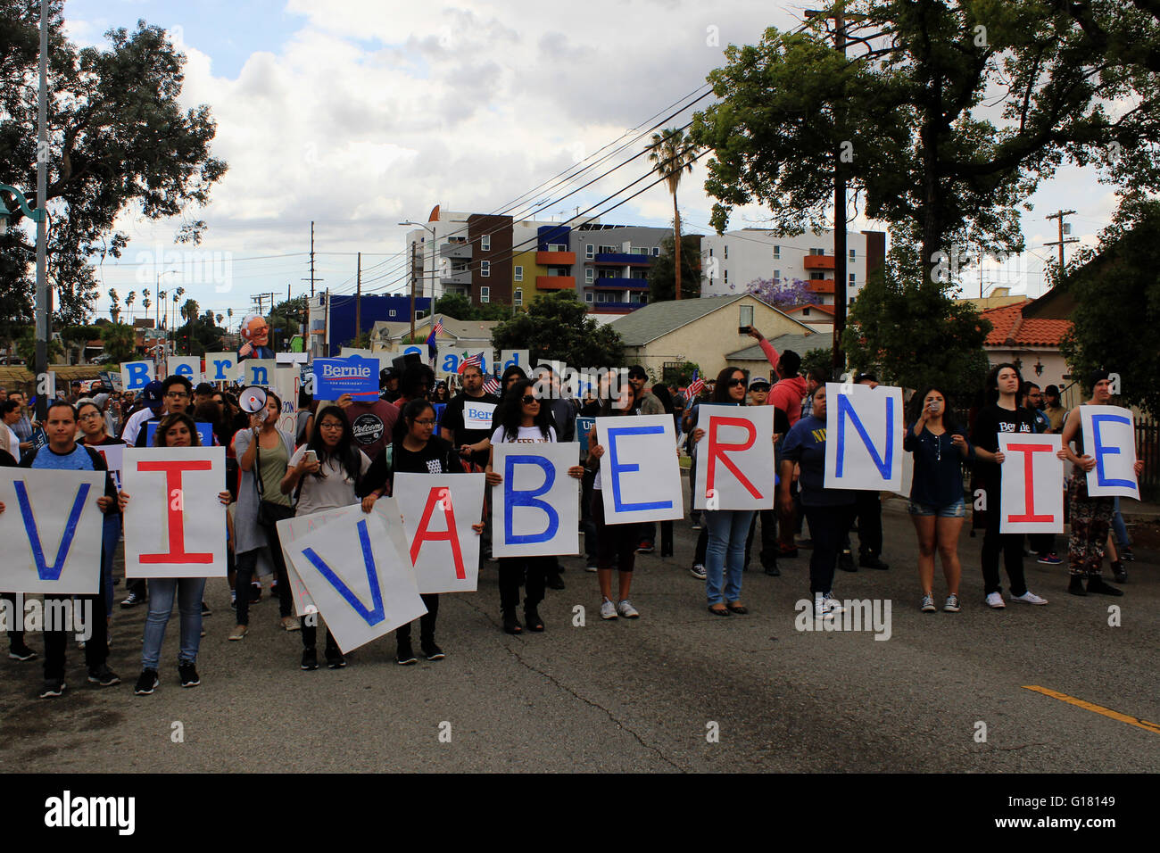 bernie sanders march in east los angeles brian mcguire Stock Photo - Alamy