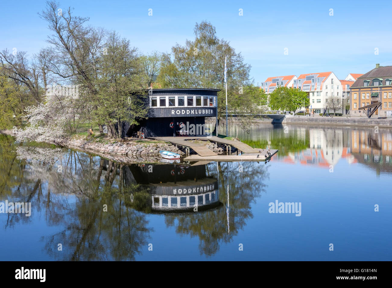 Which Flows Through The City High Resolution Stock Photography and Images - Alamy