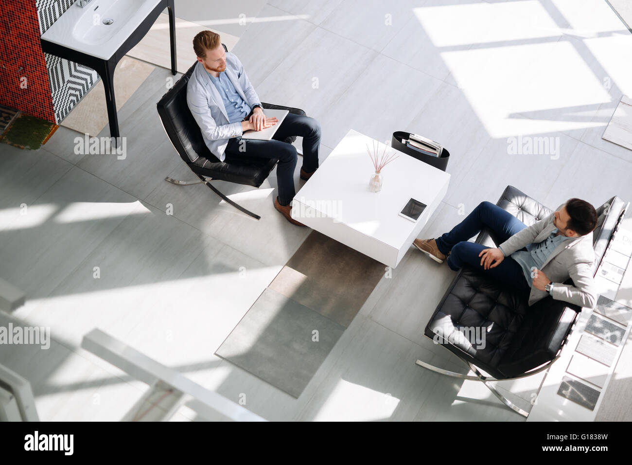 Two people business meeting hi-res stock photography and images - Alamy
