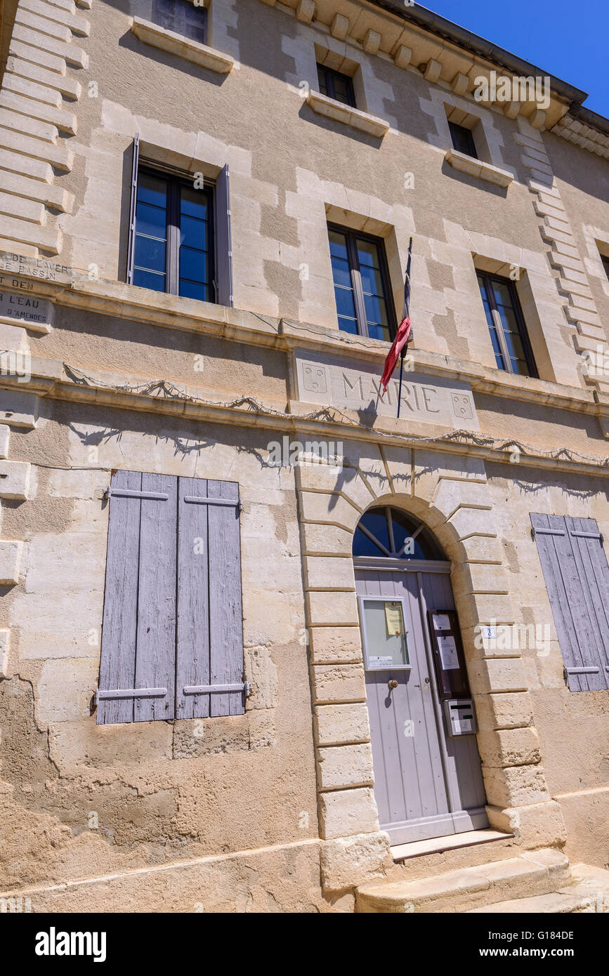 Mairie Village de Vaugines Luberon Vaucluse Provence France 84 Stock ...