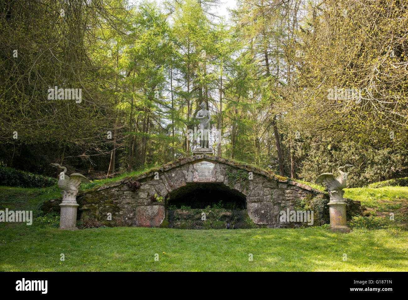 Upper Cascade and venus statue at Rousham House and Garden. Oxfordshire ...