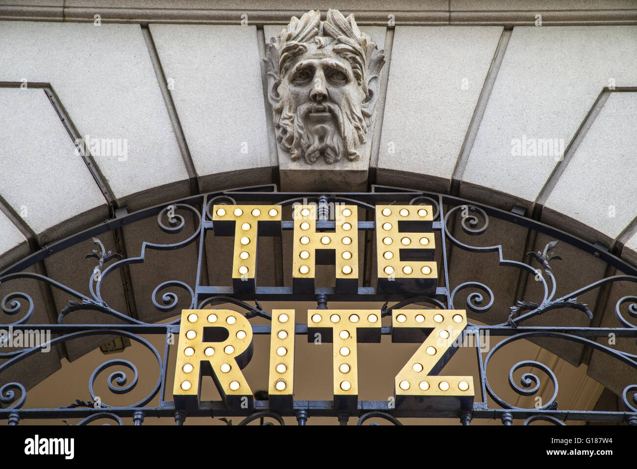 Ritz hotel historical london hi-res stock photography and images - Alamy