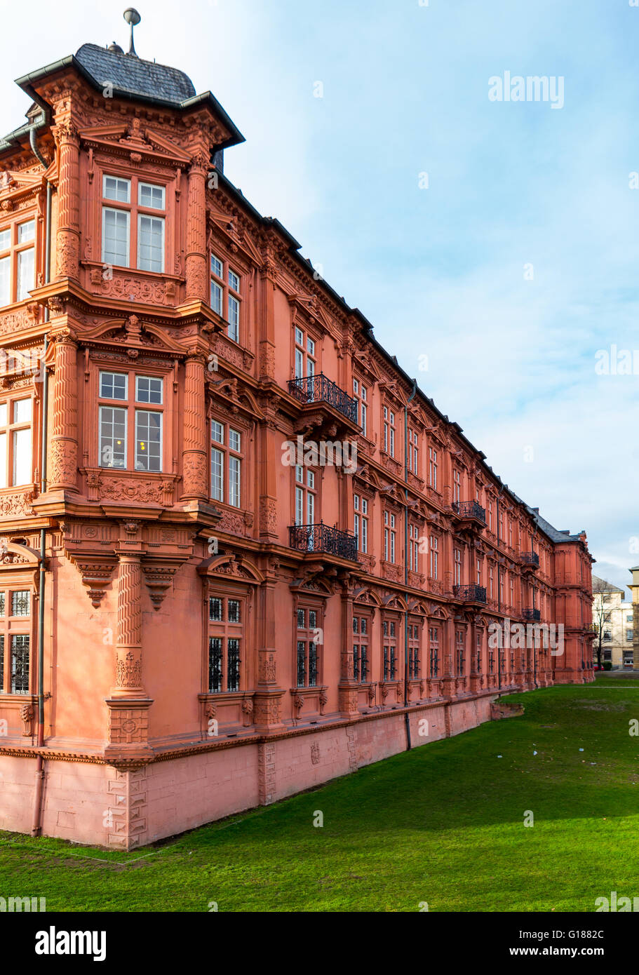 Mainz castle hi-res stock photography and images - Alamy