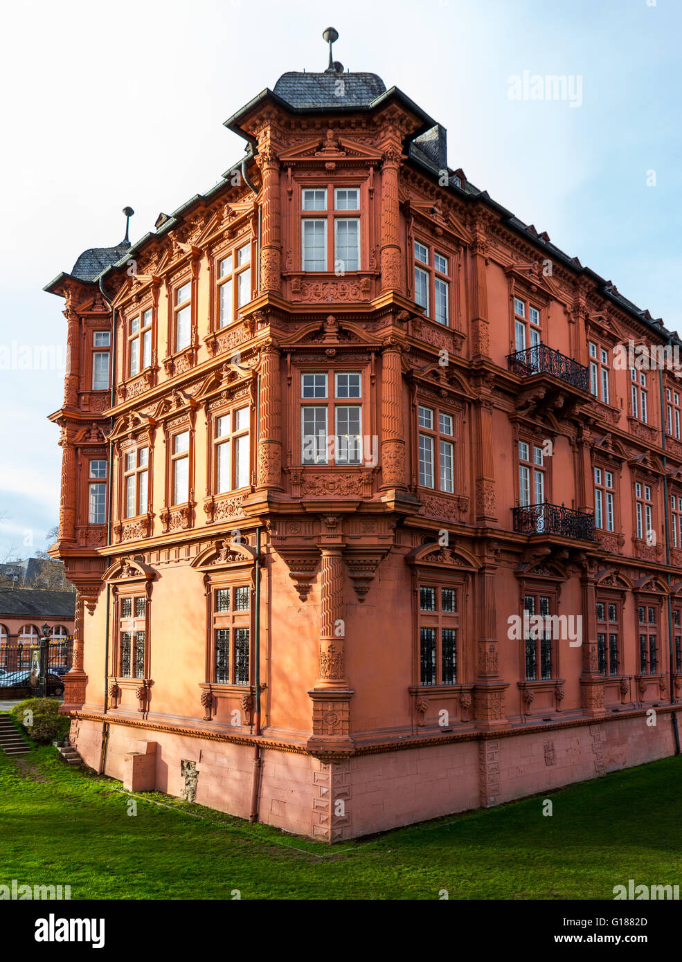 Mainz castle hi-res stock photography and images - Alamy