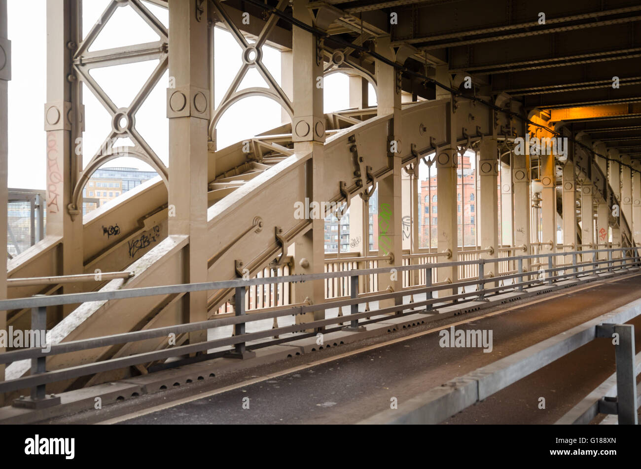 Interior bridge architecture hi-res stock photography and images - Alamy