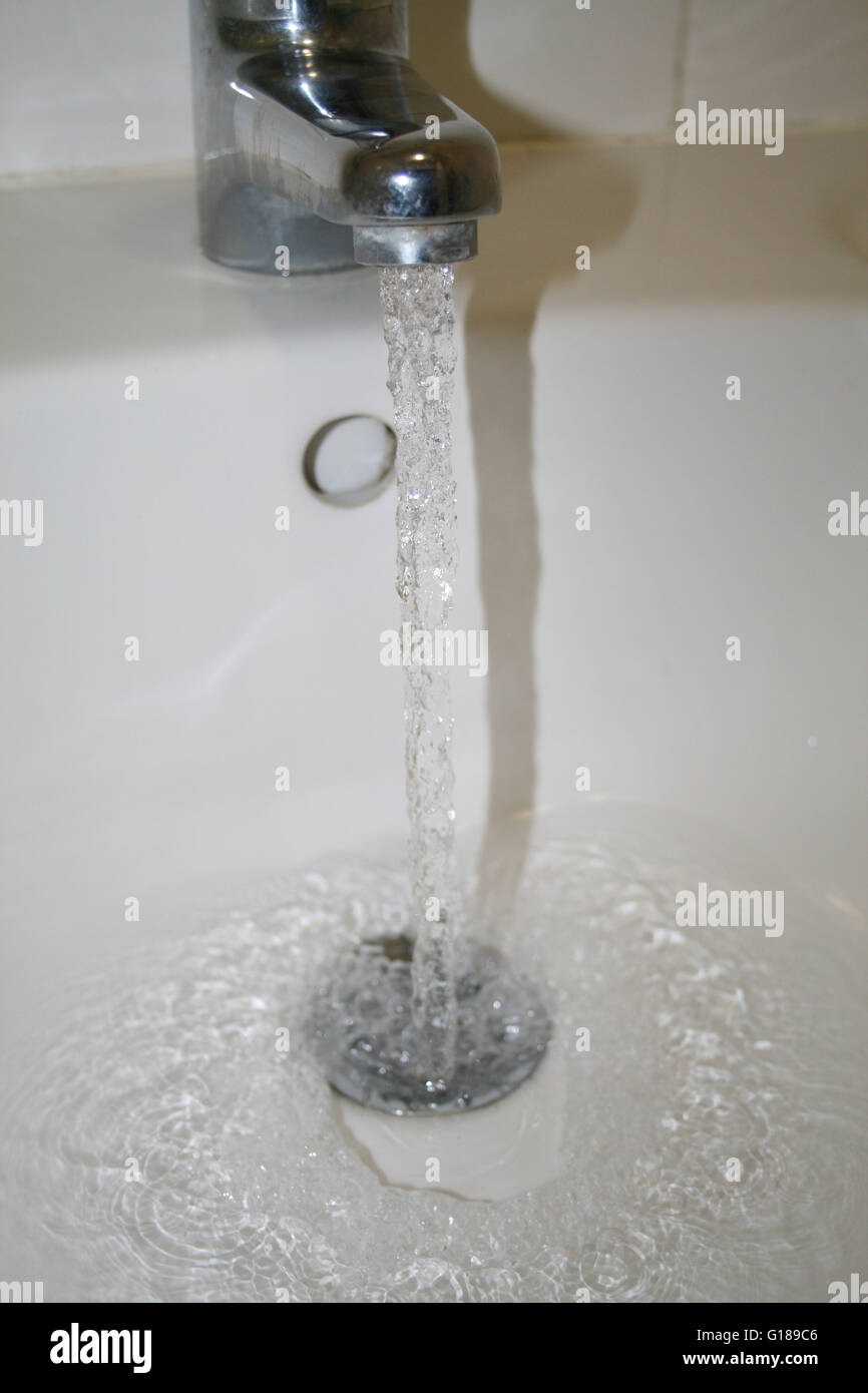 Running a hot bath hi-res stock photography and images - Alamy