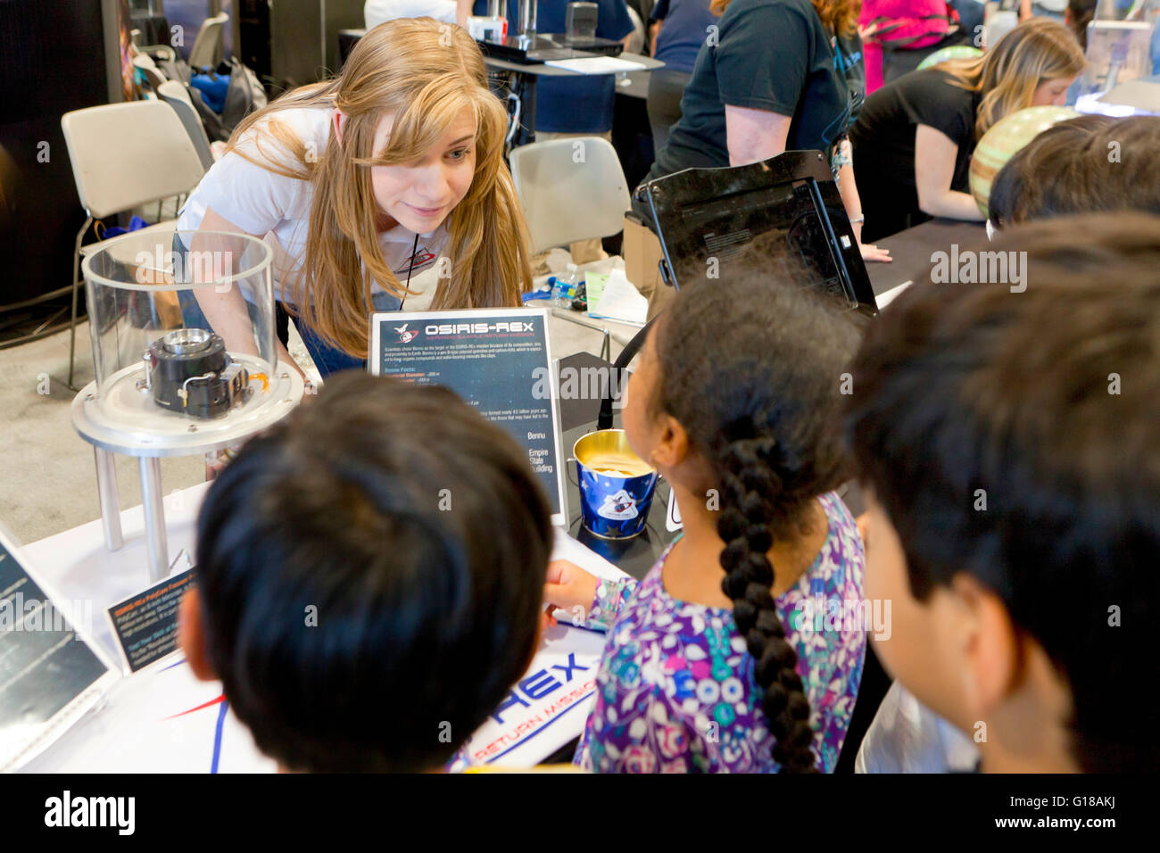 Nasa scientists talking children science hi-res stock photography and ...