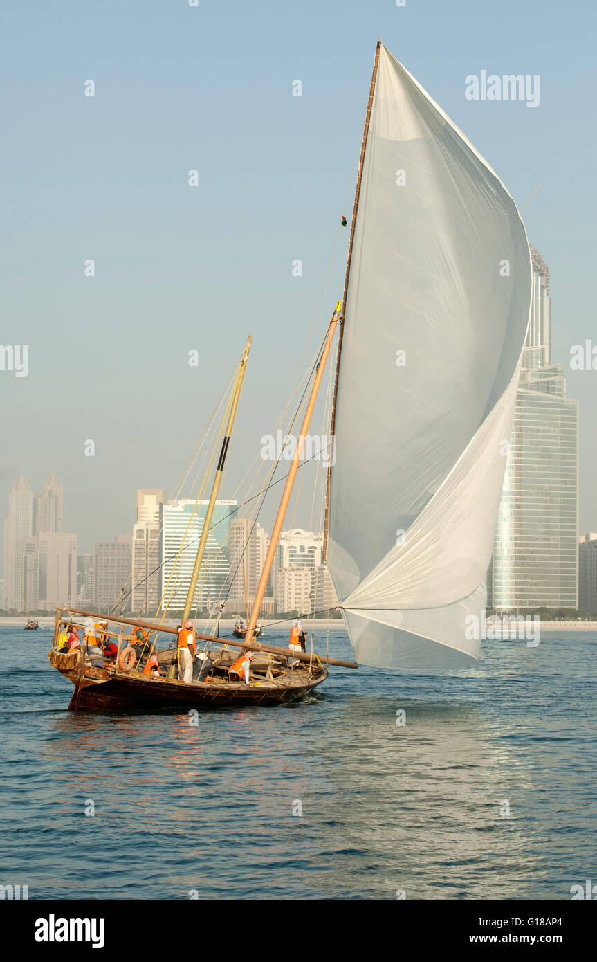 Dhow racing Abu Dhabi, United Arab Emirates Stock Photo - Alamy