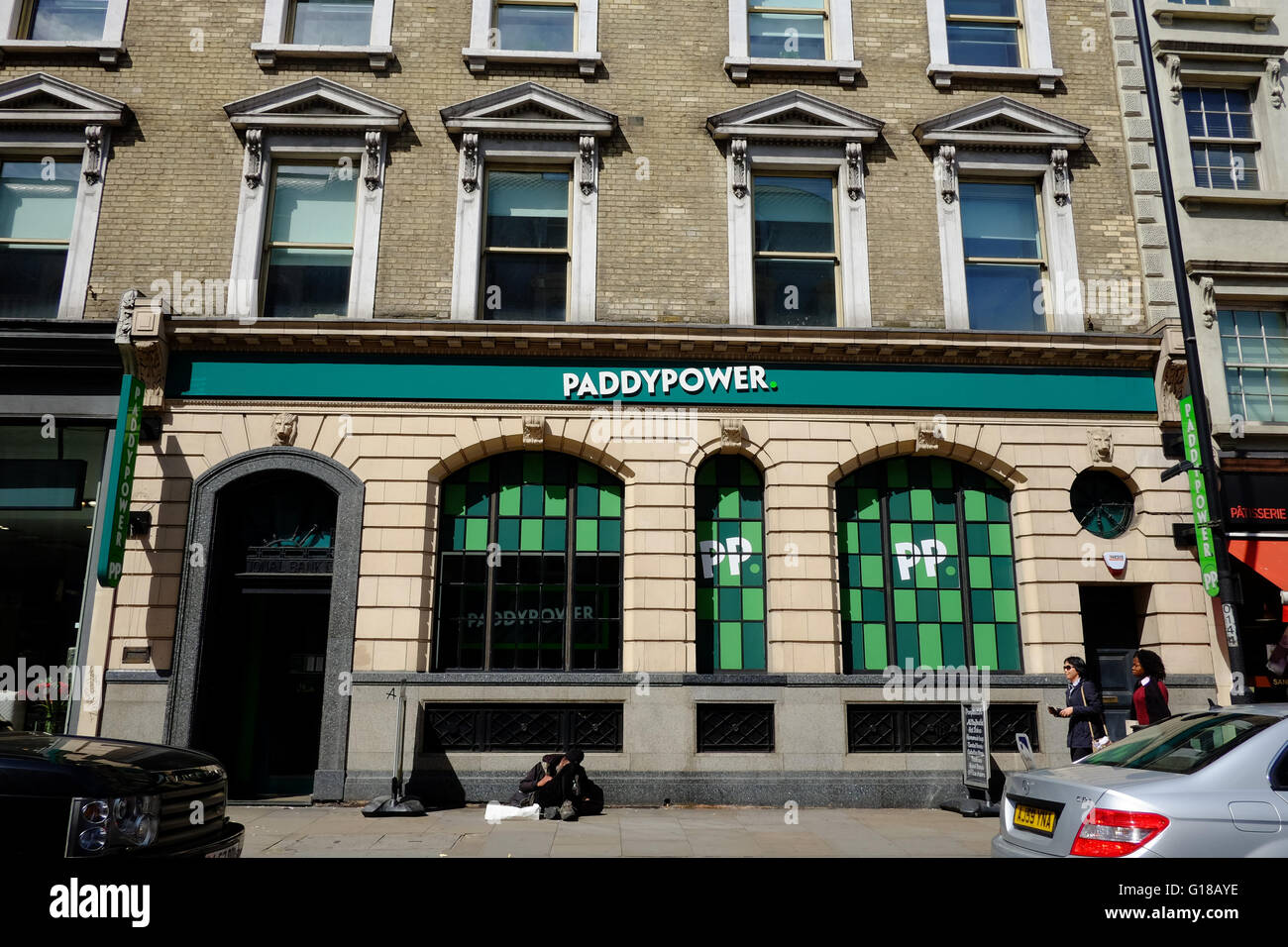 Paddypower shop hi-res stock photography and images - Alamy