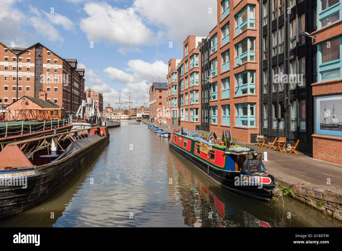 Gloucester city centre hi-res stock photography and images - Alamy