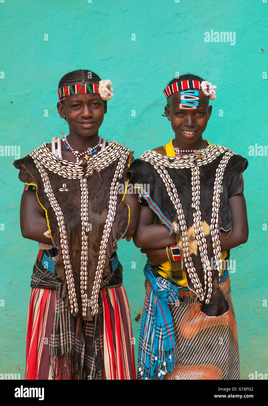 Portrait of a tsemay tribe girls with traditional goat skin clothes ...