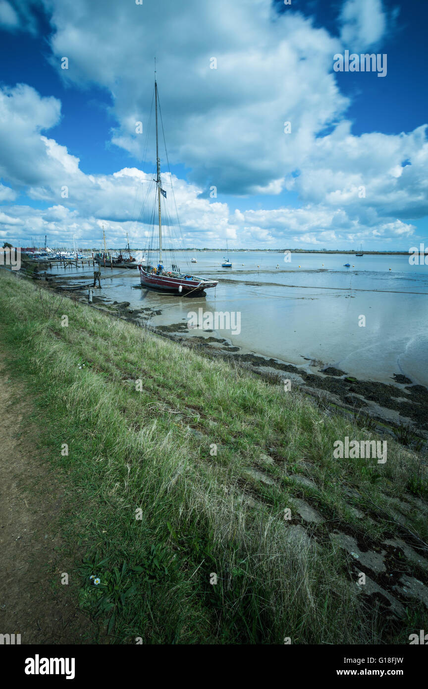 Heybridge basin hi-res stock photography and images - Alamy