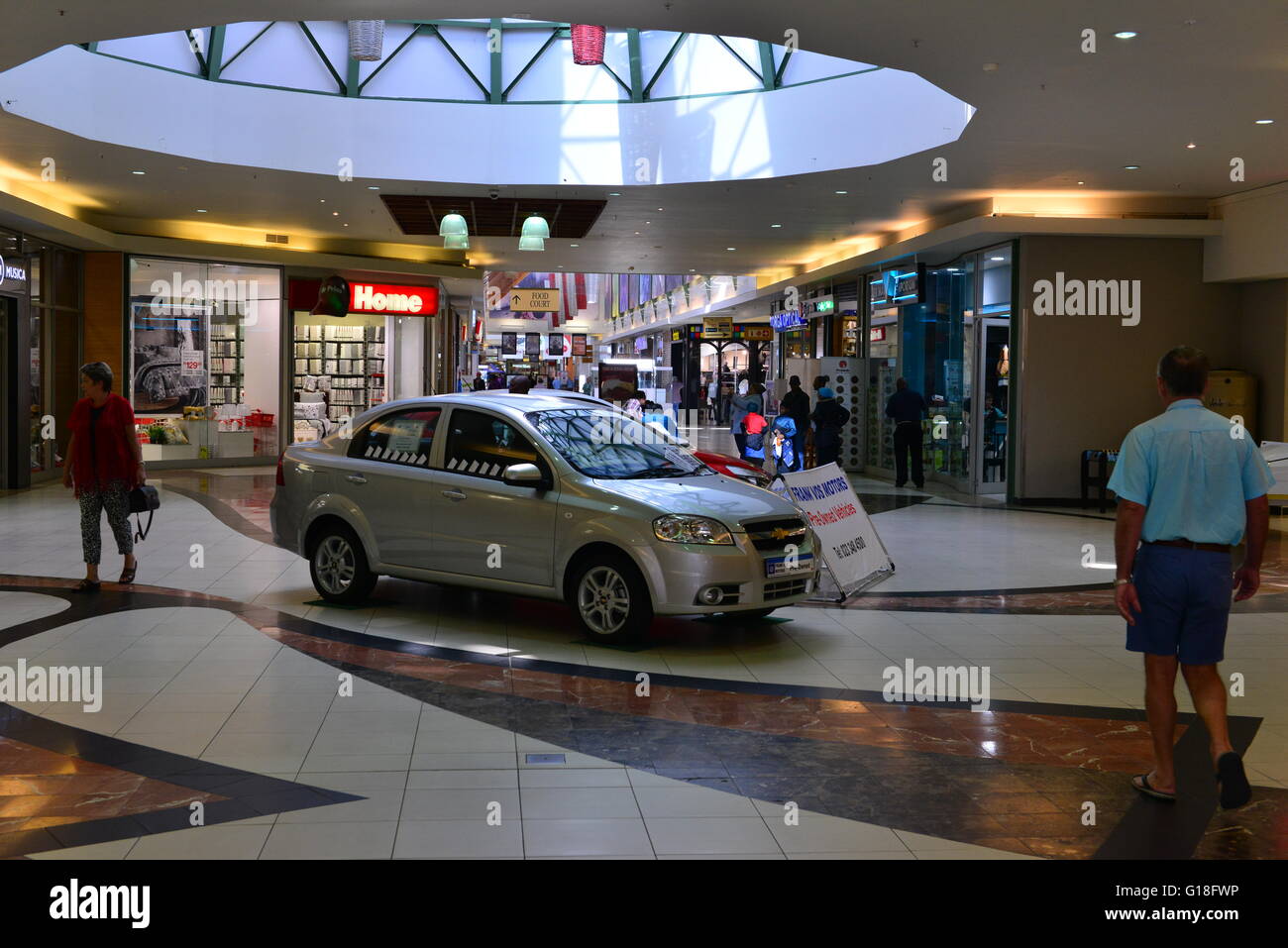 Worcester shopping mall in south hi-res stock photography and images ...