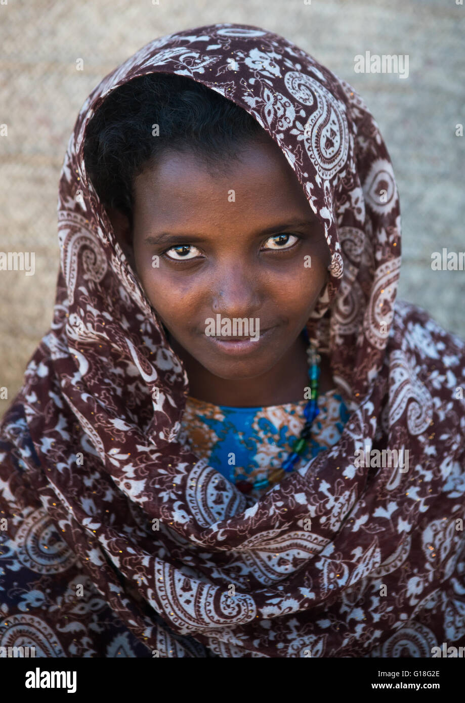 Portrait of an afar tribe teenage girl, Afar region, Afambo, Ethiopia ...