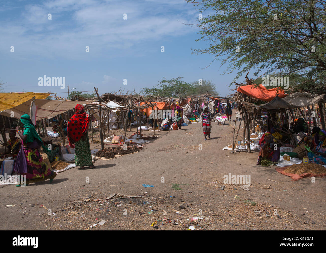Weekly karrayyu tribe market, Oromia, Metehara, Ethiopia Stock Photo ...