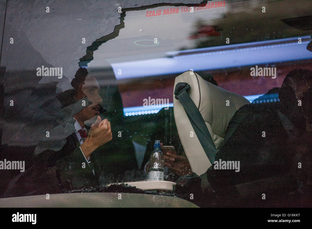 Tinted coach window hi-res stock photography and images - Alamy