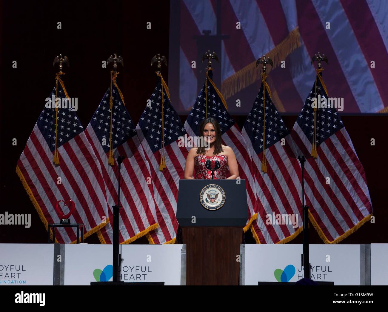 New York, NY, USA. 10th May, 2016. Mariska Hargitay in attendance for ...