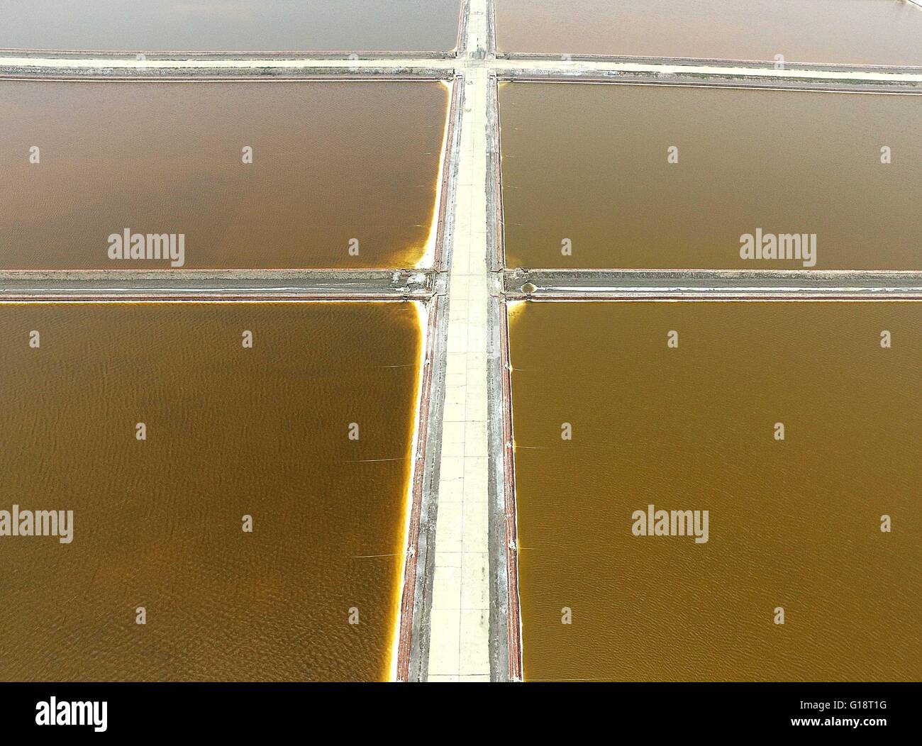 000 tons of salt hi-res stock photography and images - Alamy