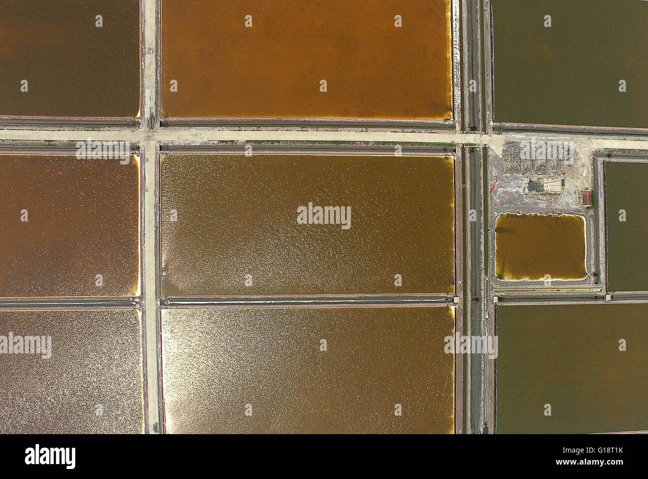 000 tons of salt hi-res stock photography and images - Alamy