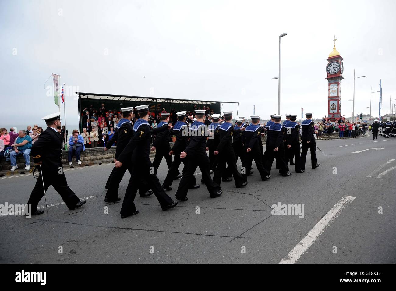 Crew of "HMS Portland" mark their freedom of the borough of Weymouth ...