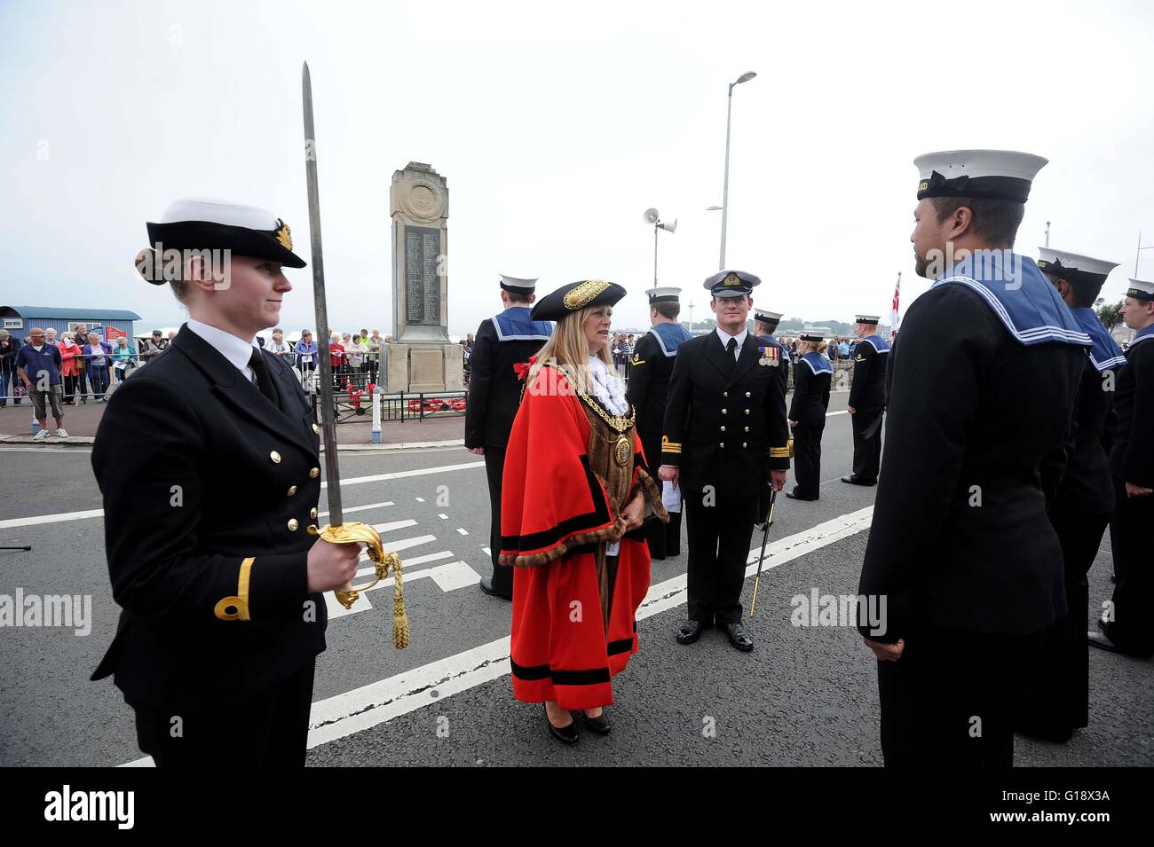 Crew of "HMS Portland" mark their freedom of the borough of Weymouth ...