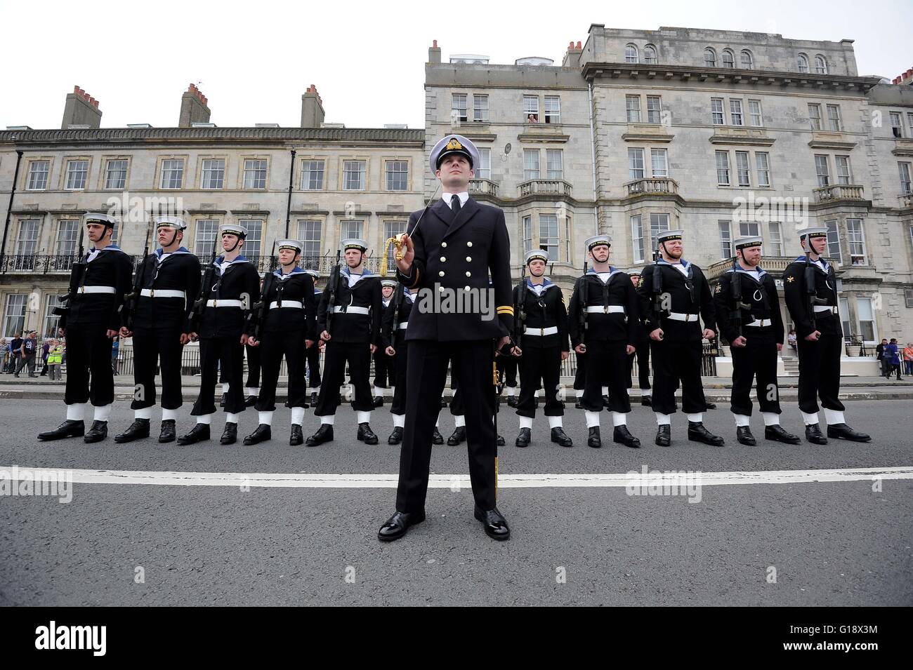 Crew of "HMS Portland" mark their freedom of the borough of Weymouth ...