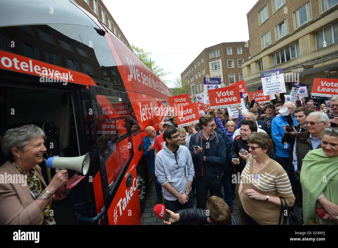 Exeter, Devon, UK. 11th May, 2016. Boris Johnson MP and Gisela Stuart ...